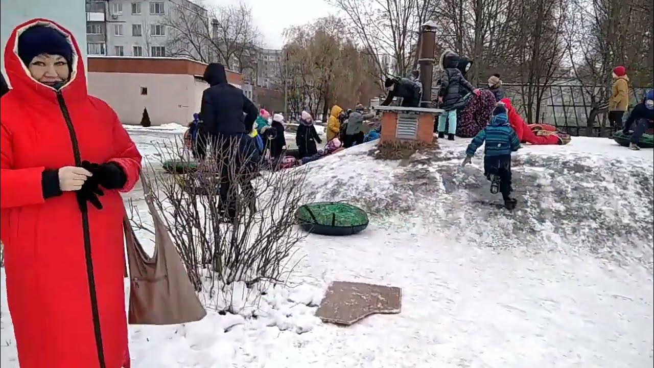 Катание на ватрушках - YouTube