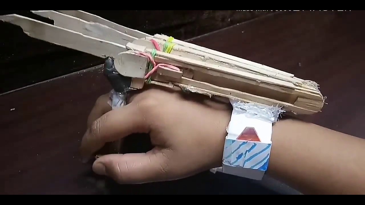 DIY Automatic Wolverine Claws || Popsicle sticks - YouTube