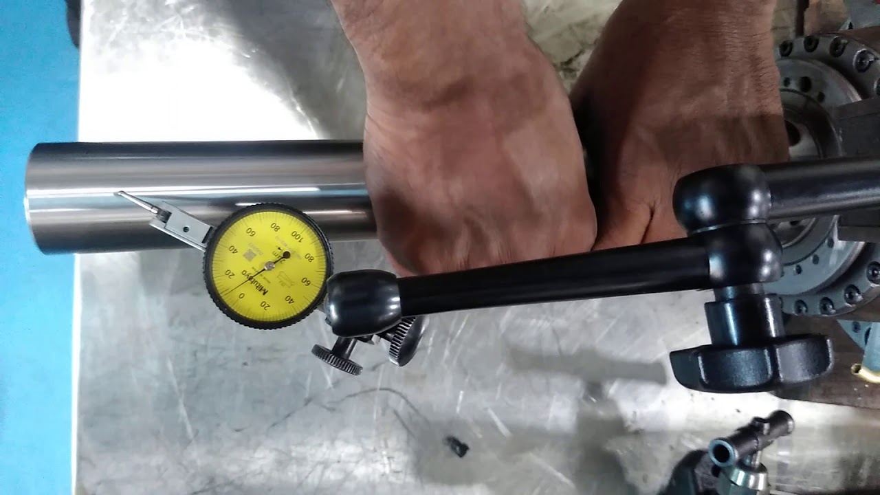 Weiss spindle Runout checking on mandrel - YouTube