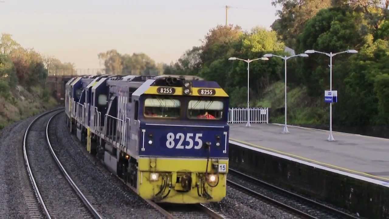 Coal Train In NSW With 82 Class & G Class Locomotives (9/6/2010 ...