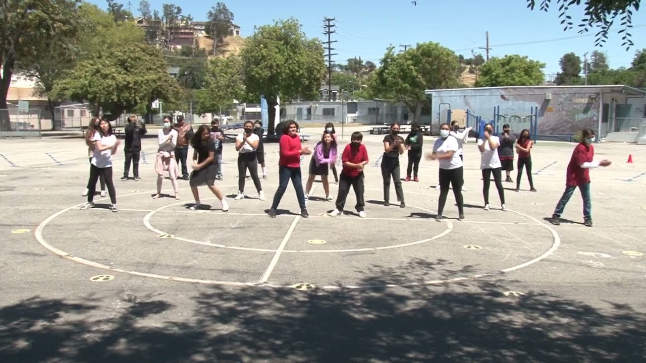 Farmdale Elementary School Conga Kids 5th Grade Dance - YouTube