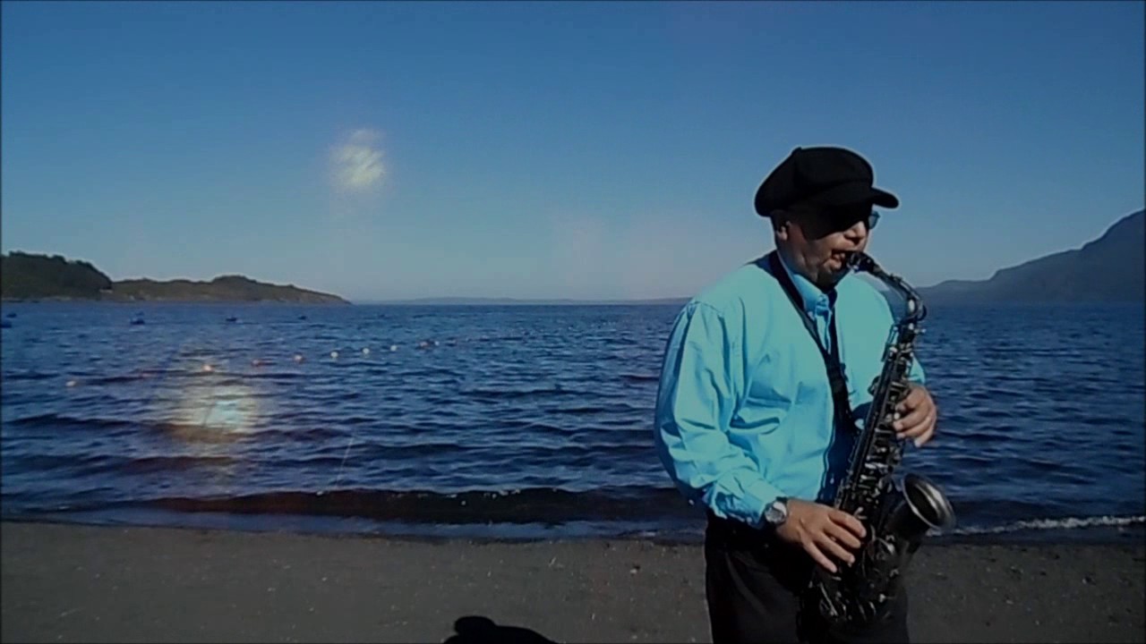 MANUEL GATICA/WOMAN IN LOVE - YouTube