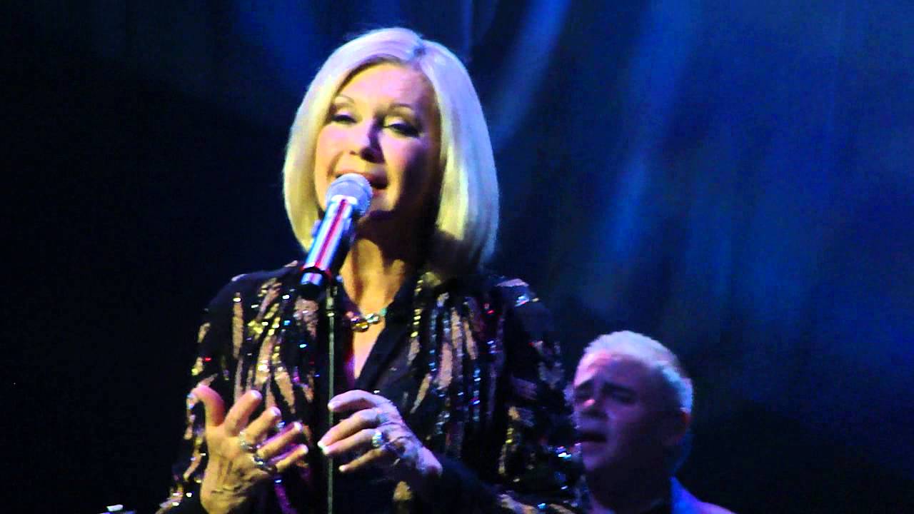 Sam - Olivia Newton-John live @ Sao Paulo Brazil 2016 - YouTube