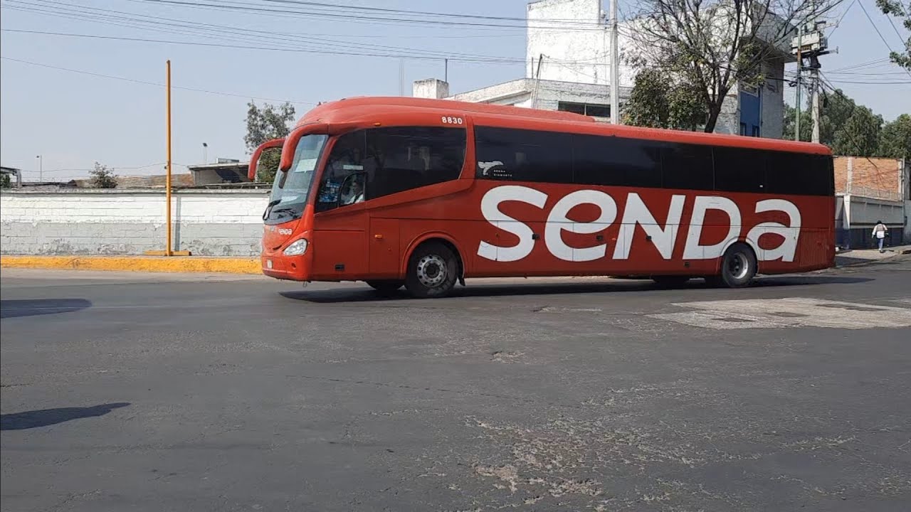 llegadas de autobuses en la terminal del norte - YouTube