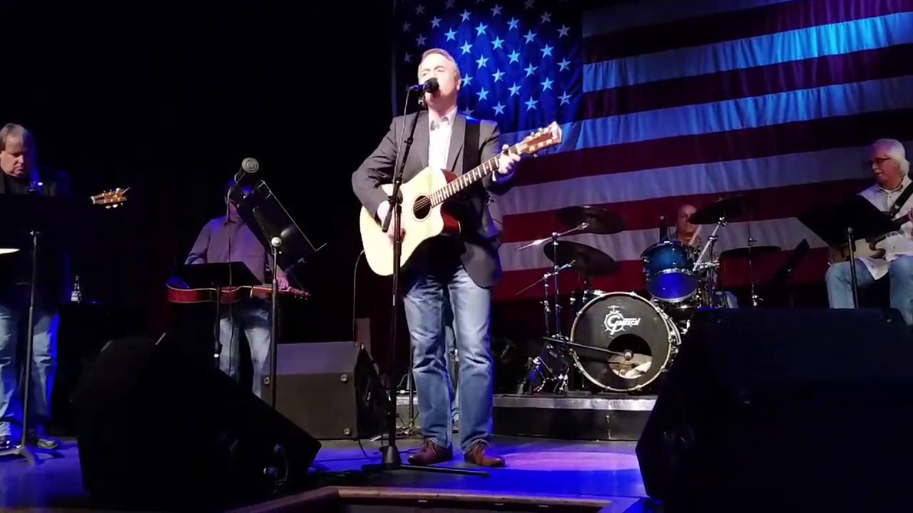 Colin Elliott singing 'Country Music in My Soul'. Texas Troubadour ...