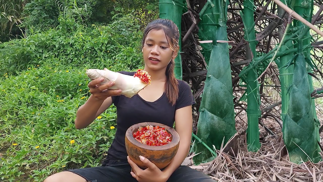 Adventure solo in forest: Wild bamboo shoot with hot salt chili for ...
