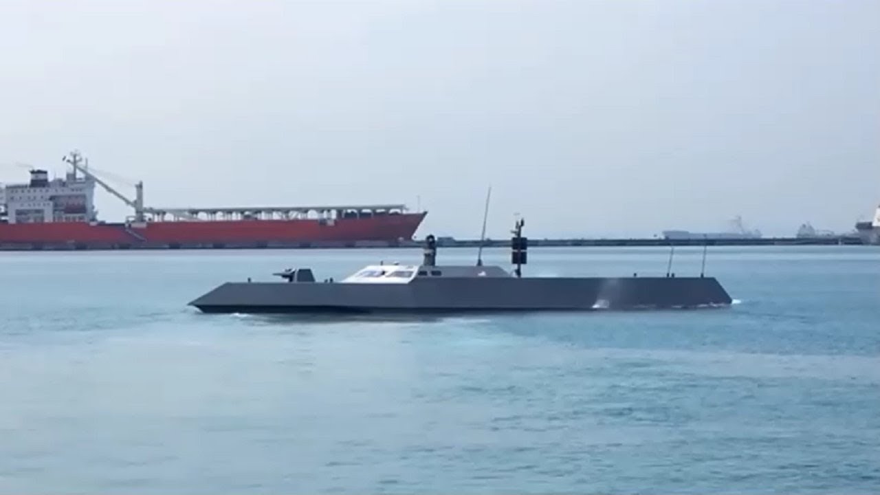 Singapore Navy's high speed stealthy naval interceptor - YouTube