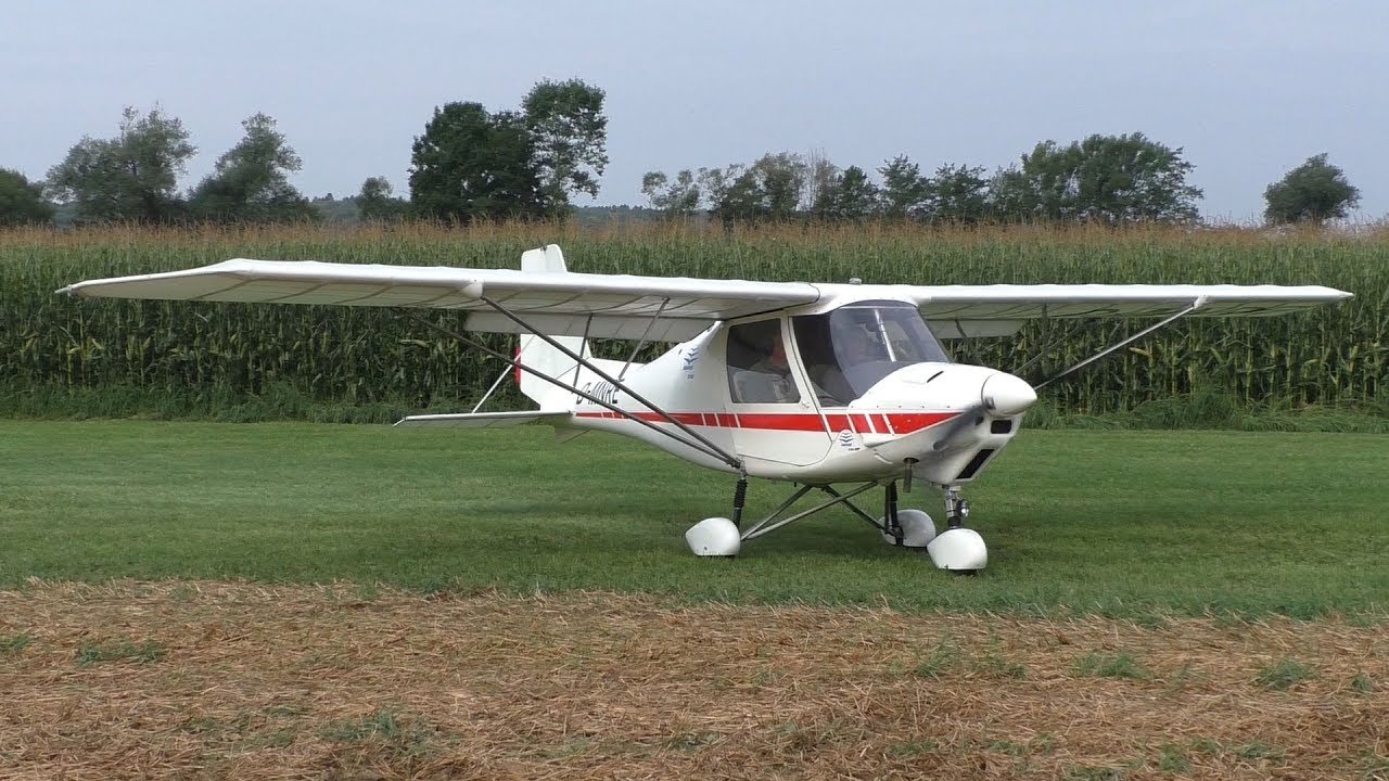 Ikarus C-42 landing at Airfield Grabersdorf | D-MNRE - YouTube