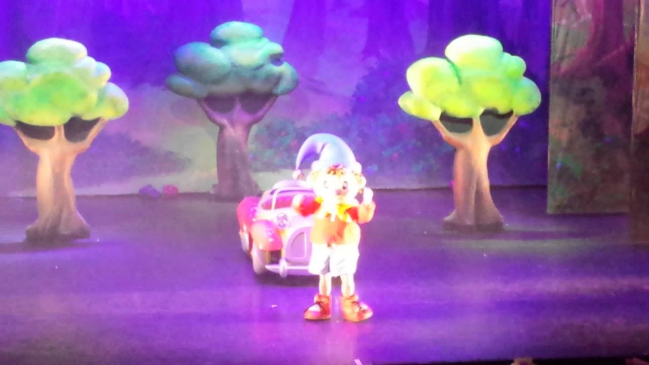 Nouveau spectacle de oui oui 2013-2014 à Olympia - YouTube