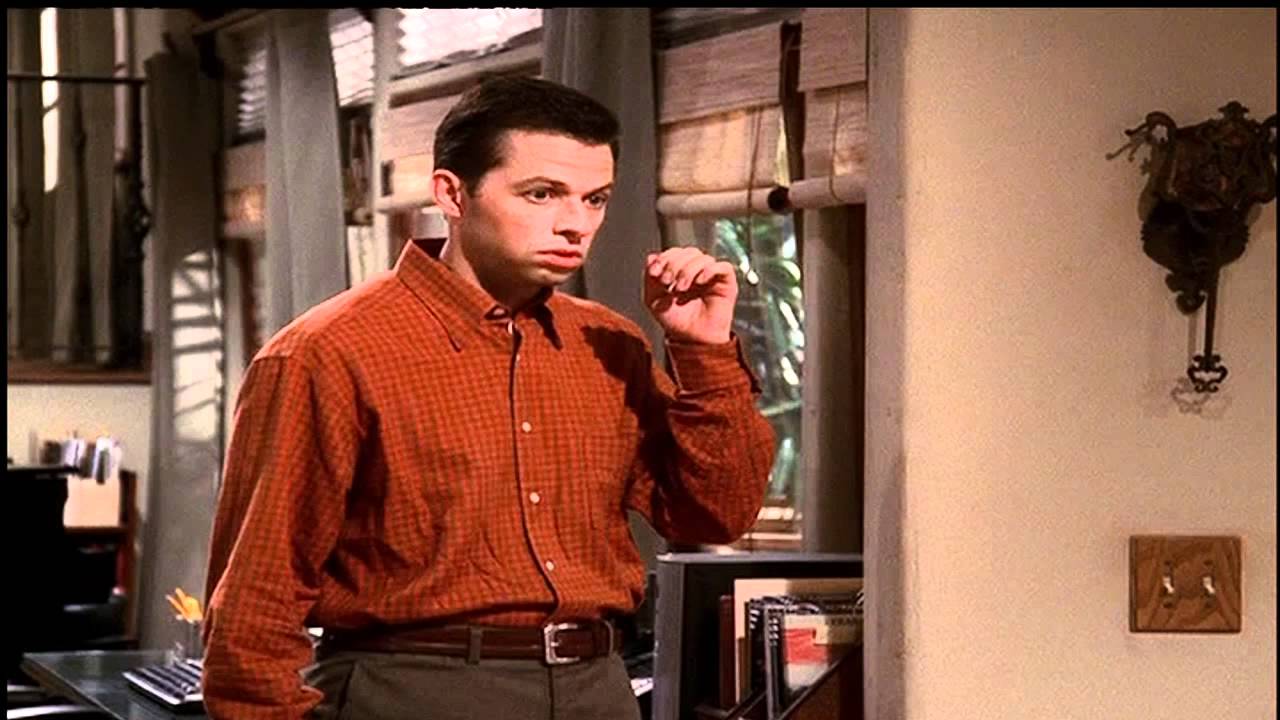 Two and a half Men / Der Schmetterlings - Po / German - YouTube