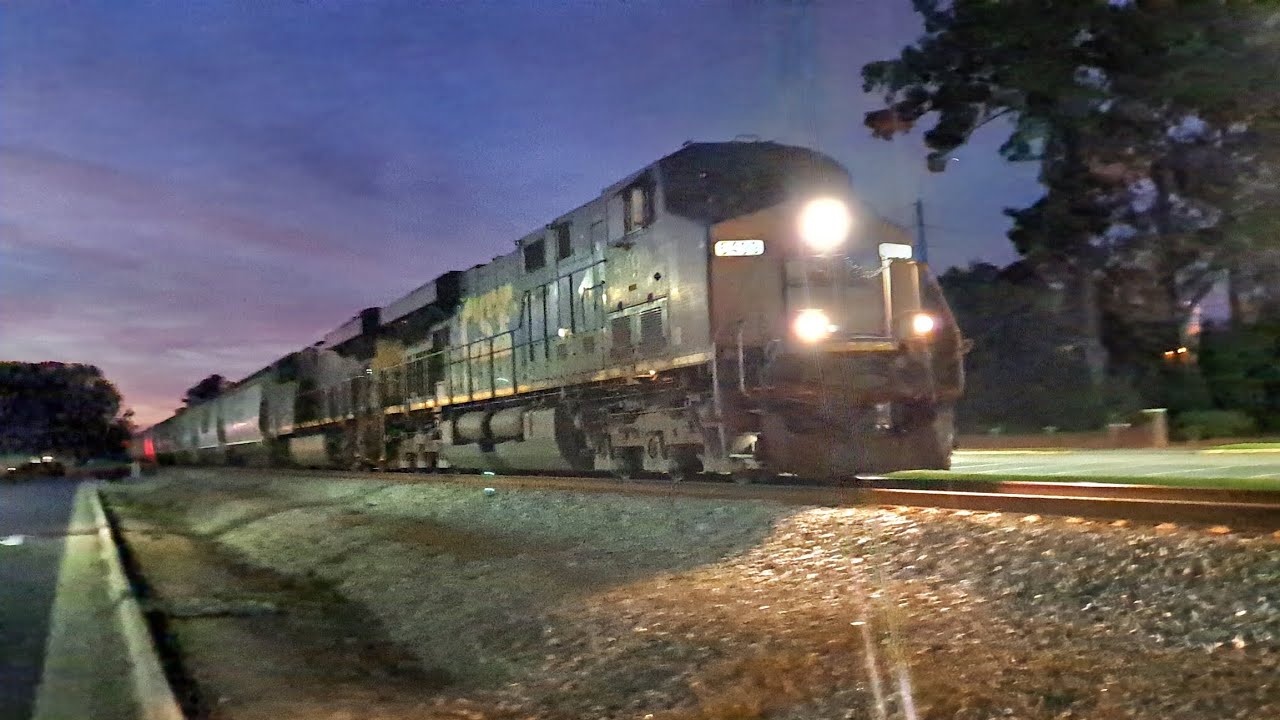 CSX # 5499 With An Original 3rd Gen K5hl Leads a 15-Car L702-04 Heads ...