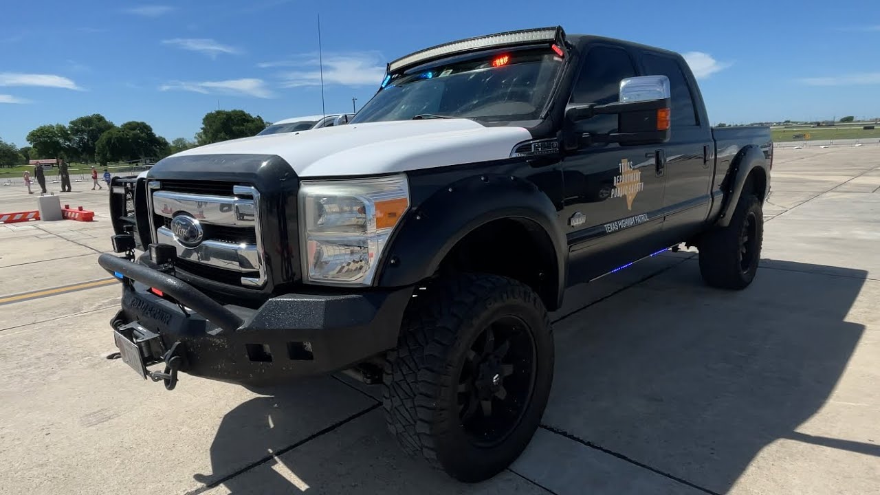 Texas DPS 4x4 Lifted Truck Walk Around With Lights - YouTube