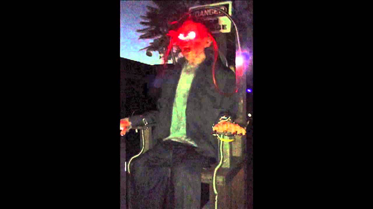 ELECTRIC CHAIR Halloween Animatronic - YouTube