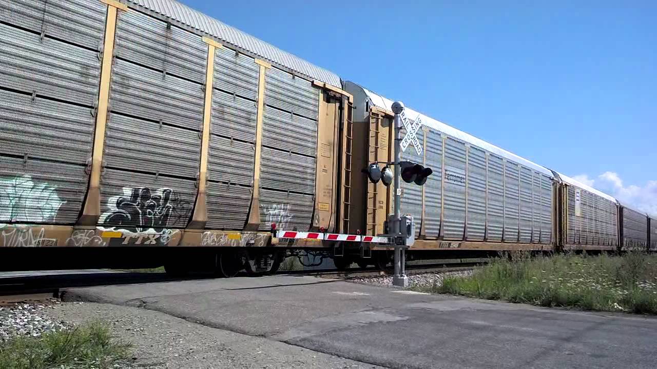 Norfolk Southern empty auto racks @ North East Pa - YouTube