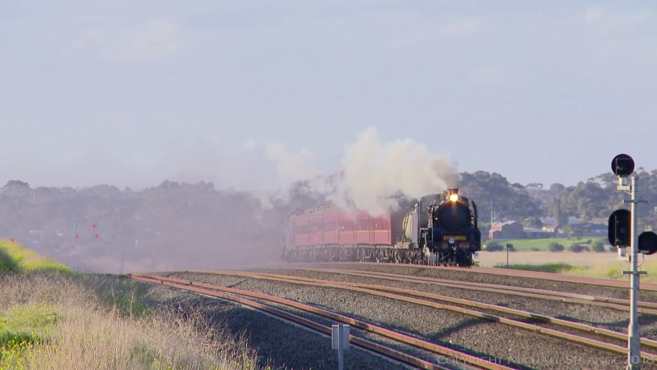 A2 986 & Heritage Steam Train in Victoria - PoathTV Australian Railways ...