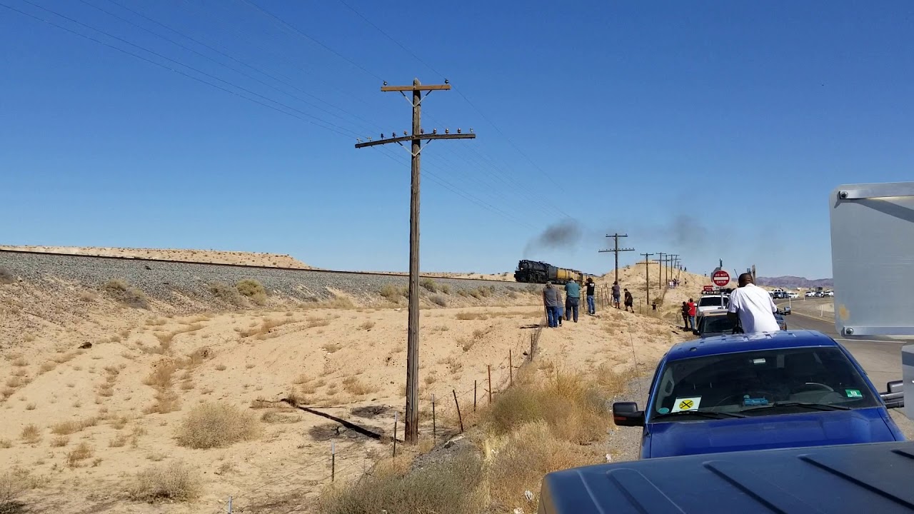 UP Big Boy 4014 @ Valley of Fire exit off I-15 - YouTube
