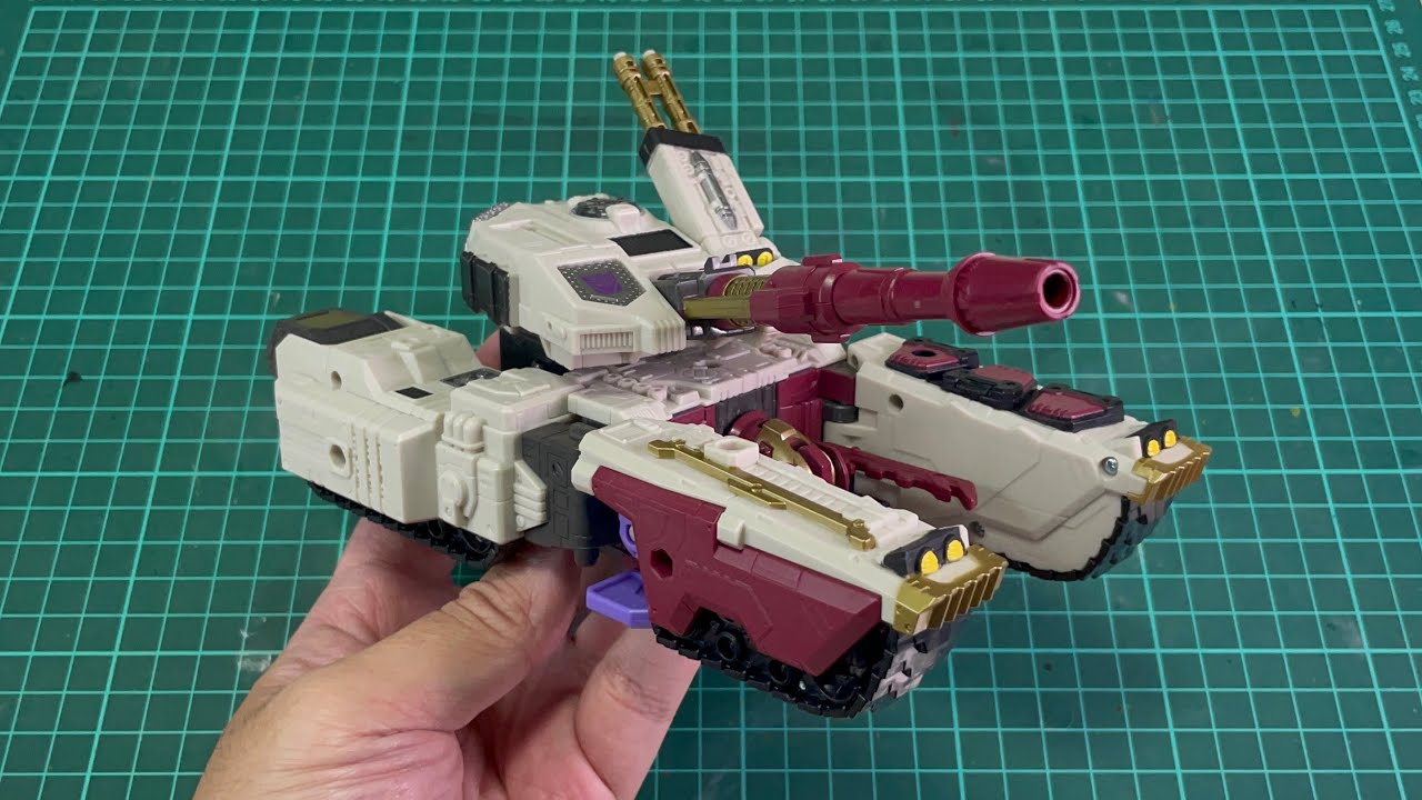 Transformers Legacy United Armada Universe Galvatron (Tank mode to ...