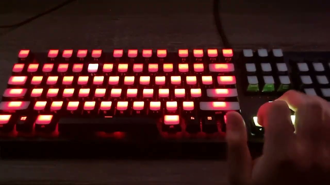 Playing DOOM in a RGB Keyboard - YouTube