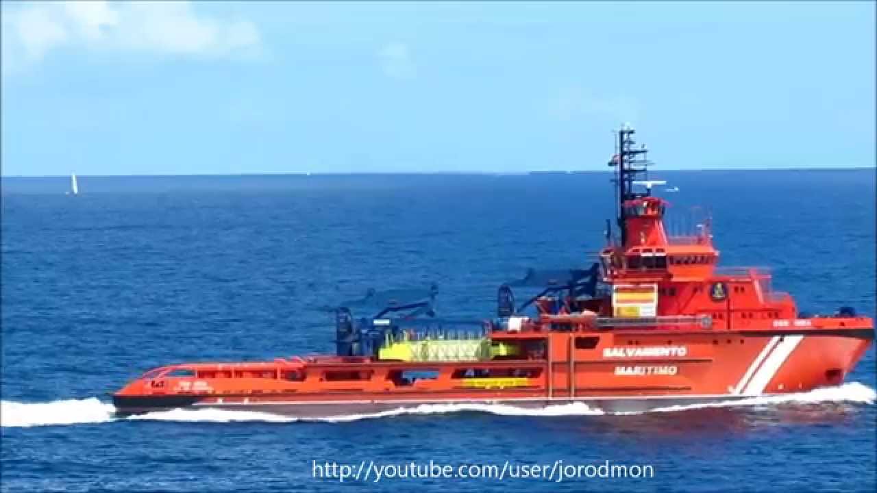 BS-11 DON INDA entrando en la ría de A Coruña - YouTube