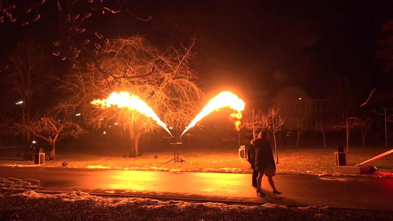 Gloryfire Flammen & Lichtshow Winterleuchten - YouTube