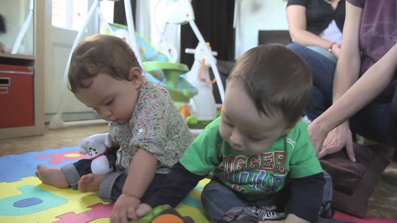 Inicio del balbuceo- http://antesprimeraspalabras.upf.edu - YouTube