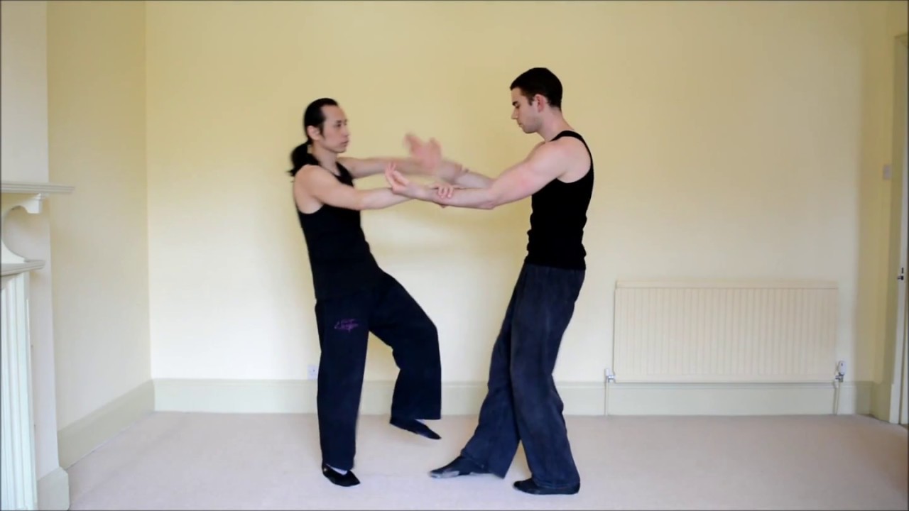 Wing Tjun (aka. Wing Tsun/Wing Chun) chi-sao training demonstration ...