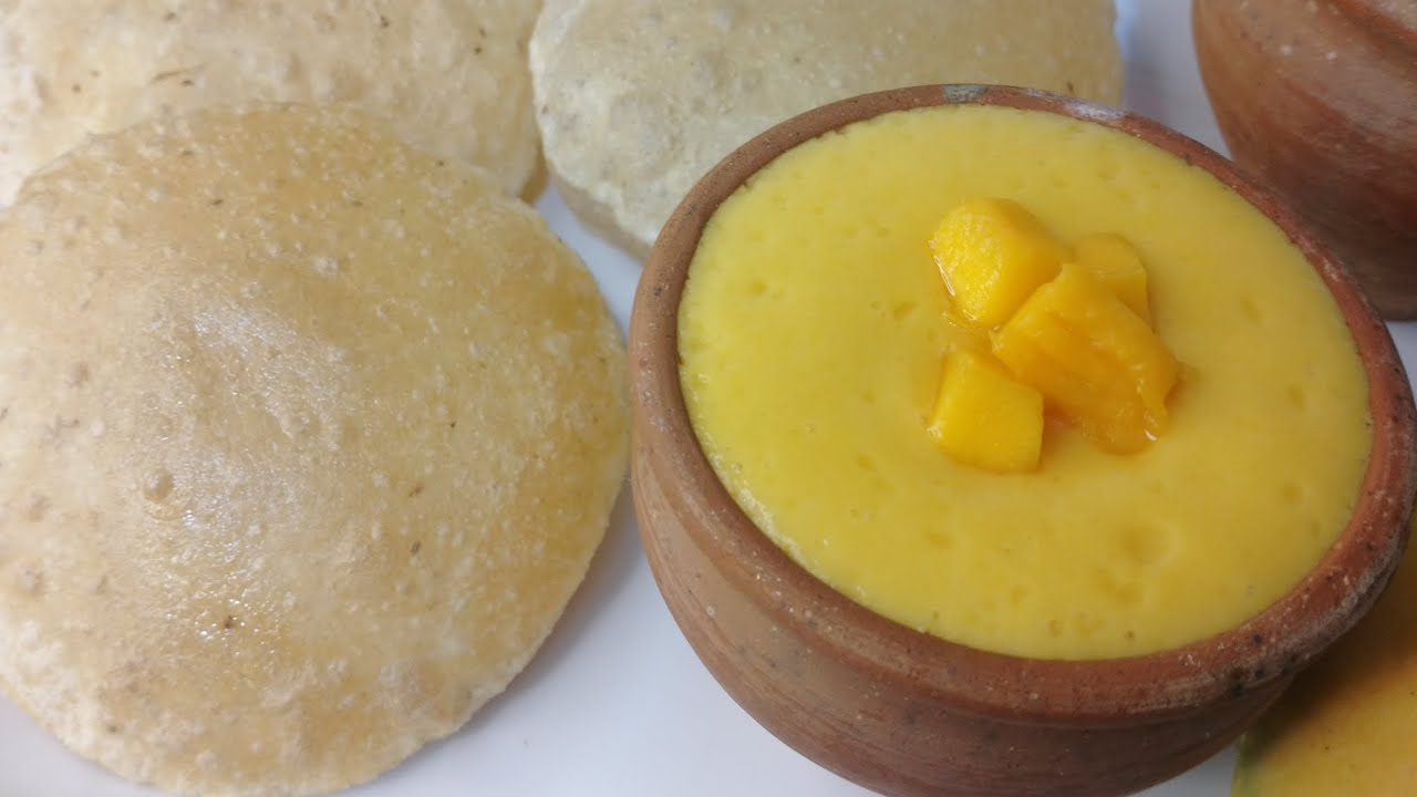 How to make mango juice and puri at home || Aamras puri || Mango juice ...