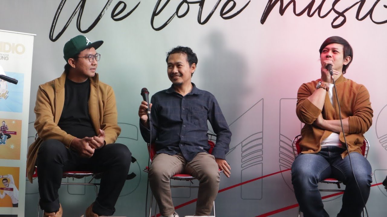 TAHTA BAND @IBIS TRANS HOTEL WITH VOKS RADIO BANDUNG - YouTube