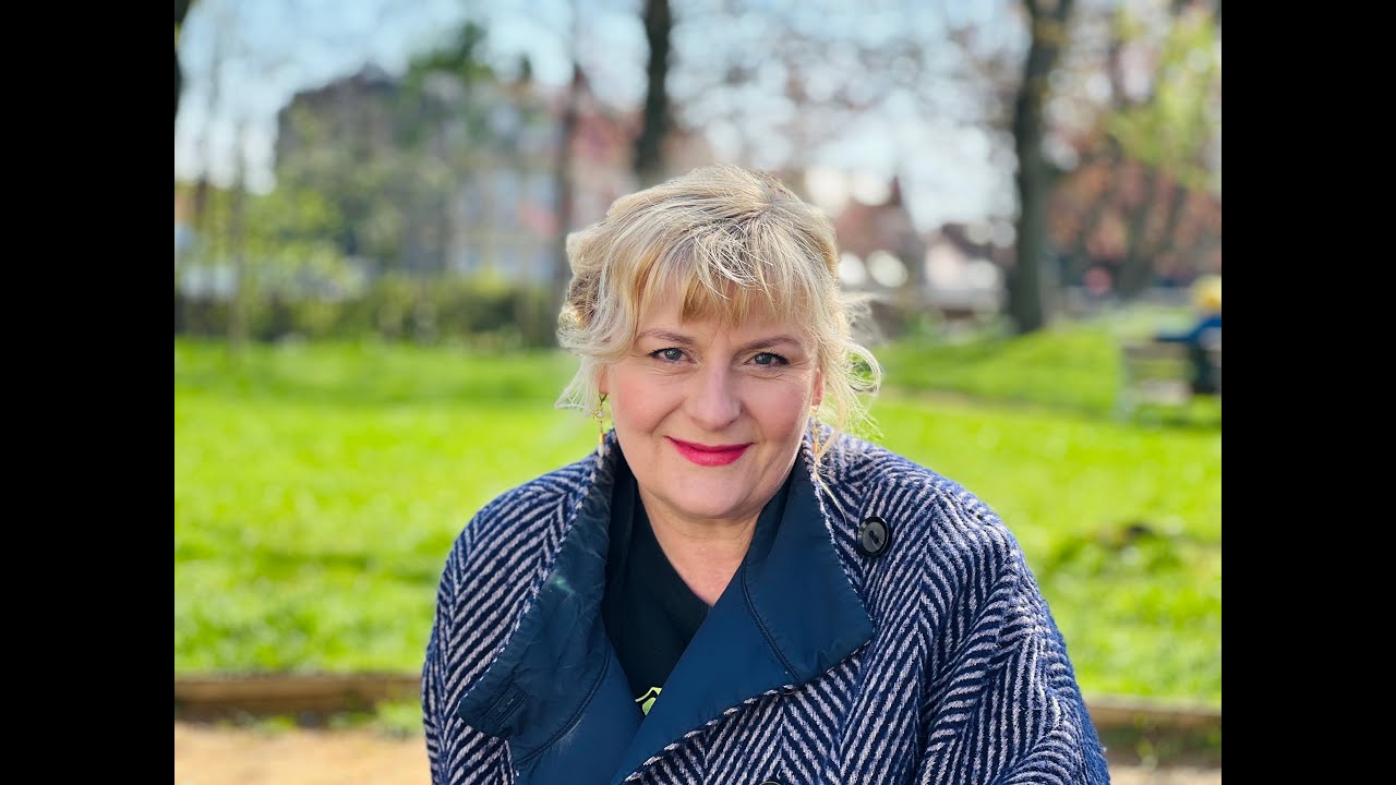 5mn avec... Catherine Salée, à propos de "Alma Viva" - YouTube