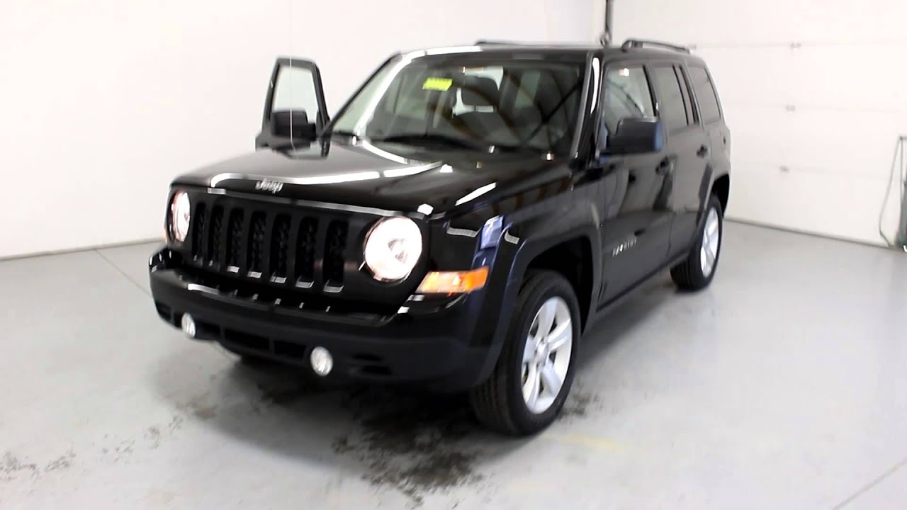 Tri-State Quick Look: 2016 Jeep Patriot Latitude Black - YouTube