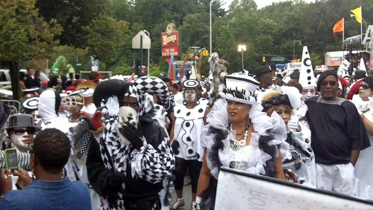 J'Ouvert 1 - 2012 in Brooklyn, New York - RAW footage - © WST - YouTube