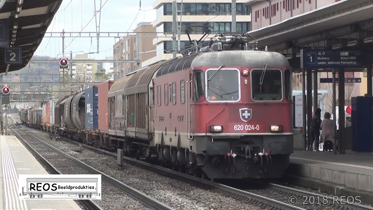2018-04 [HD] Bahnhof Pratteln on the platform - freight train paradise ...