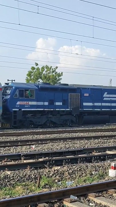 Gooty WDP4 Horn _ 22710 Amb Andaura - Hazur Sahib Nanded SF Express. - YouTube