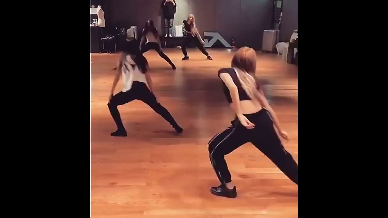 LISA BLACKPINK DANCE PRACTICE SOLO STAGE 1 ( ZOOM & 2 TIMES ) - YouTube