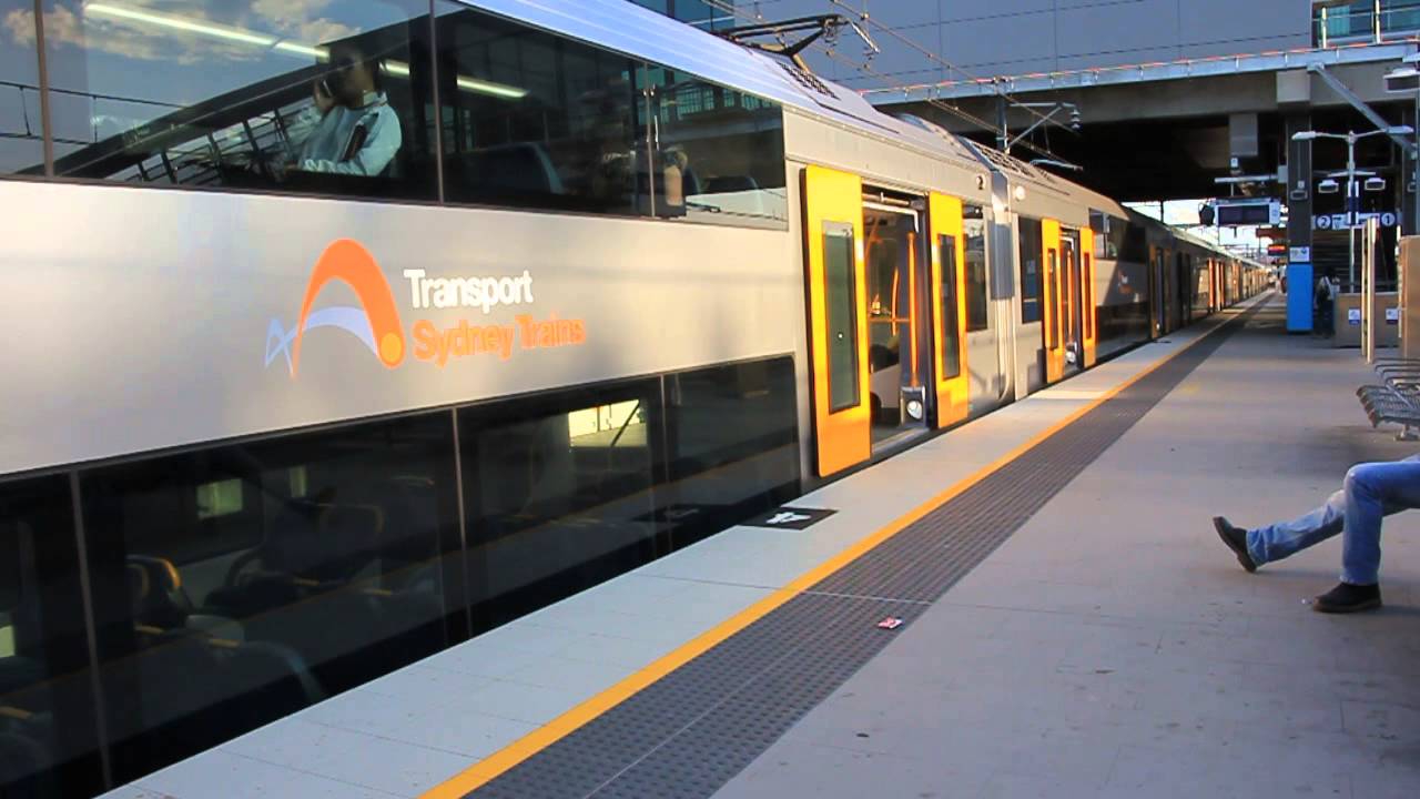 Sydney Trains: A62 Arriving & Departing Glenfield Station, City-bound ...