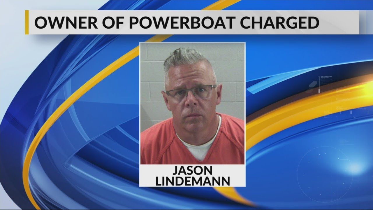 WATCH: New video of Fox River boat crash on July 9 - YouTube