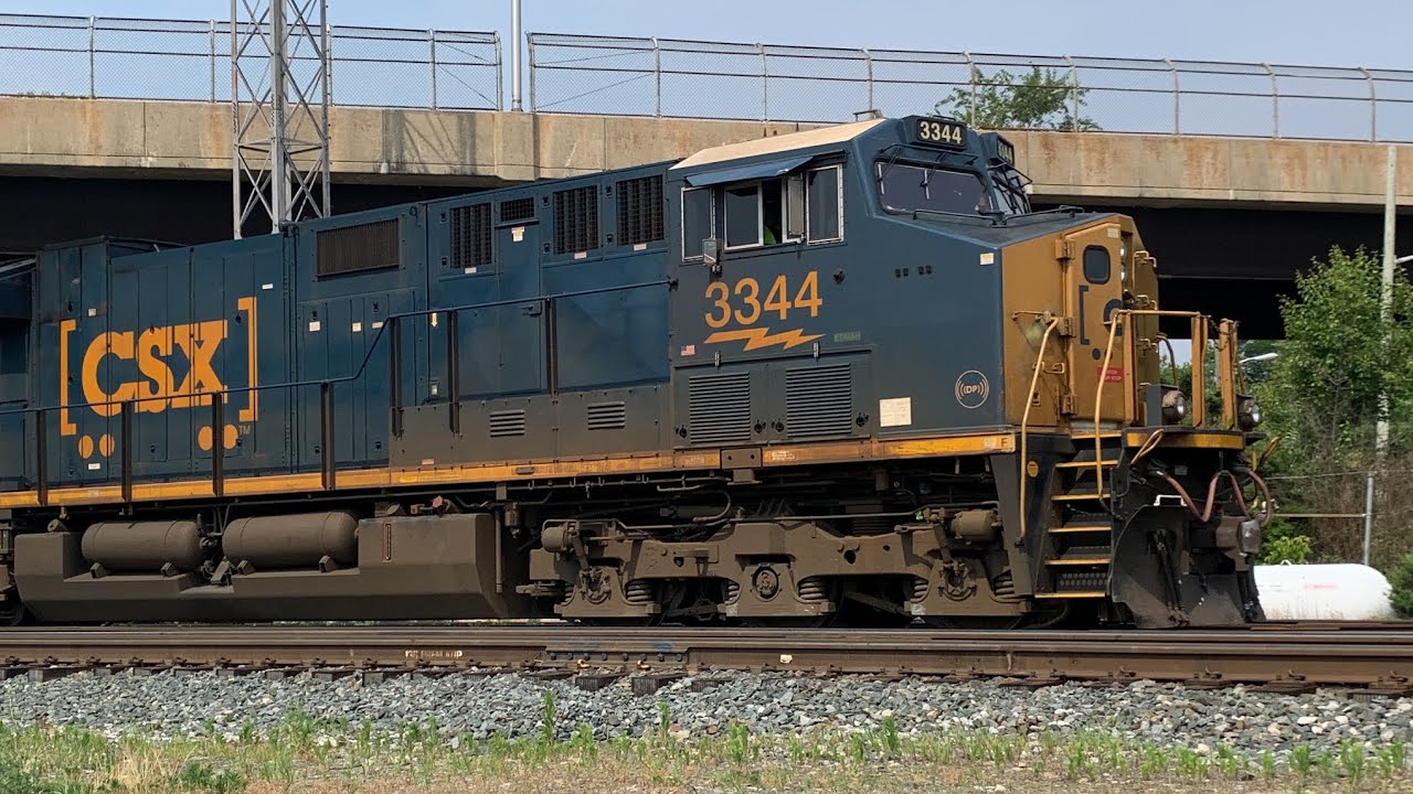 CSX M422-02 with 3344 Leading - YouTube