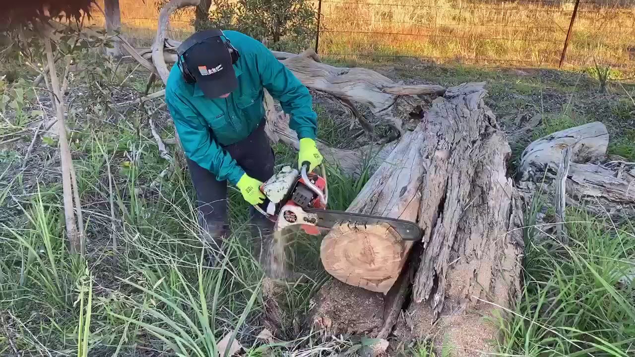 Mobilco Matchless Premier - YouTube