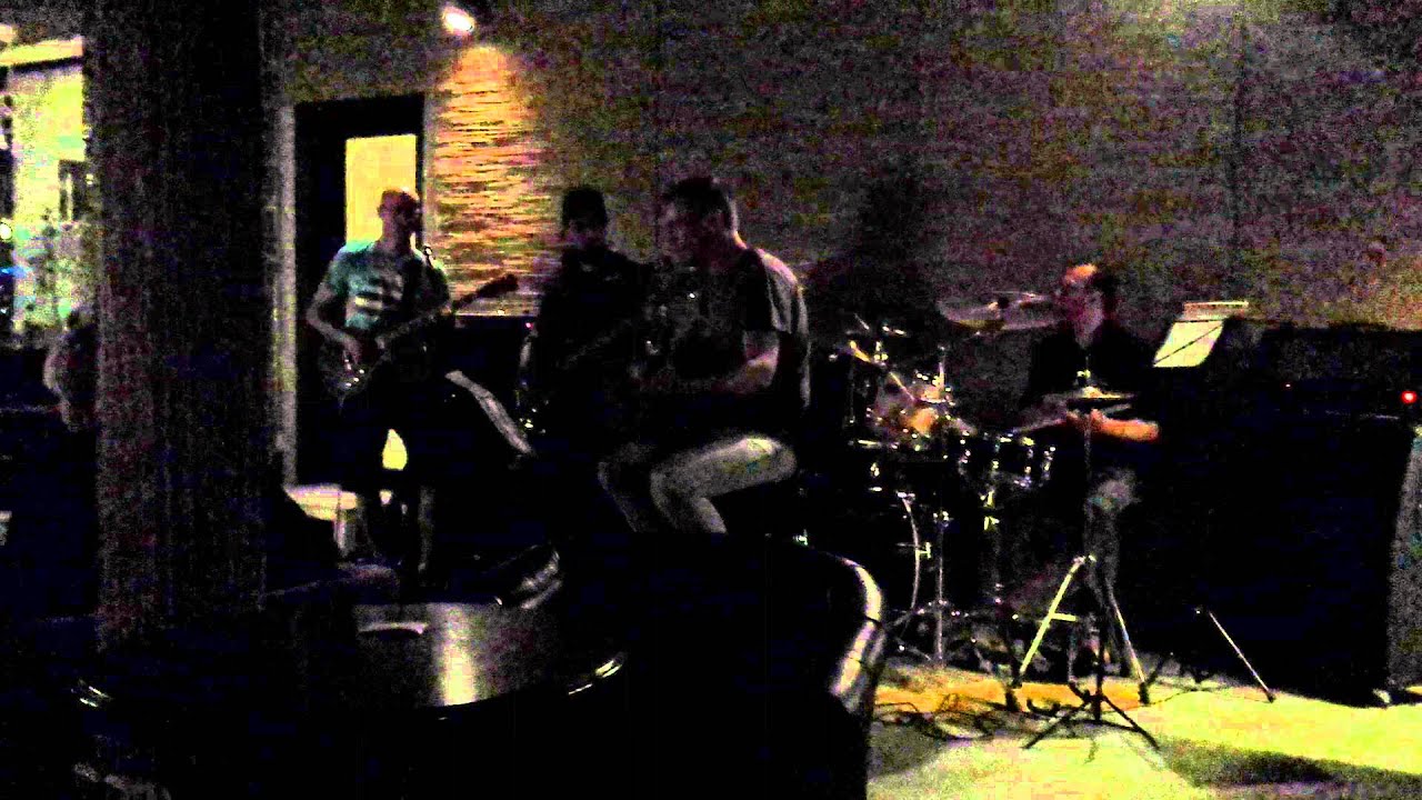 Crossroads Band-Suspicious Minds (cover Elvis Presley) - YouTube