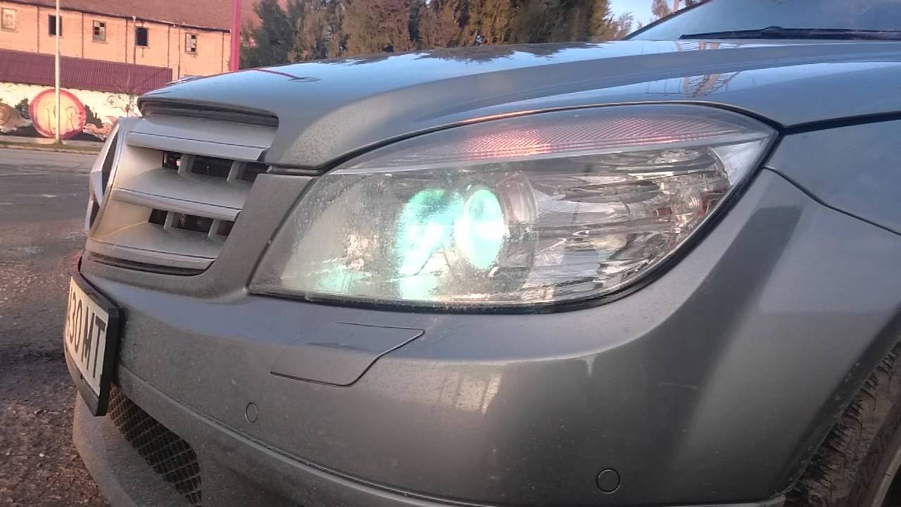 Mercedes w204 headlight Washing - YouTube