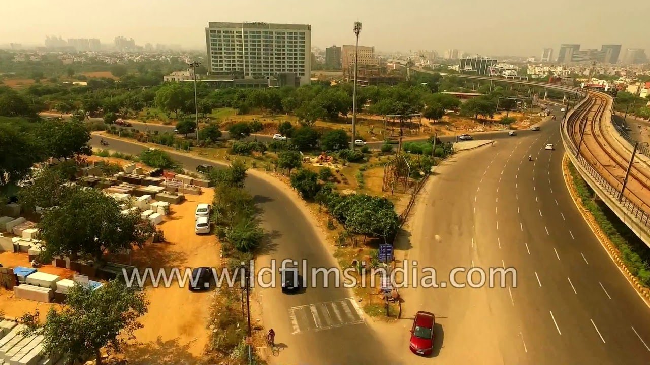 Aerial over-flight of Mehrauli-Gurgaon road to DLF Aralias and Ghata ...
