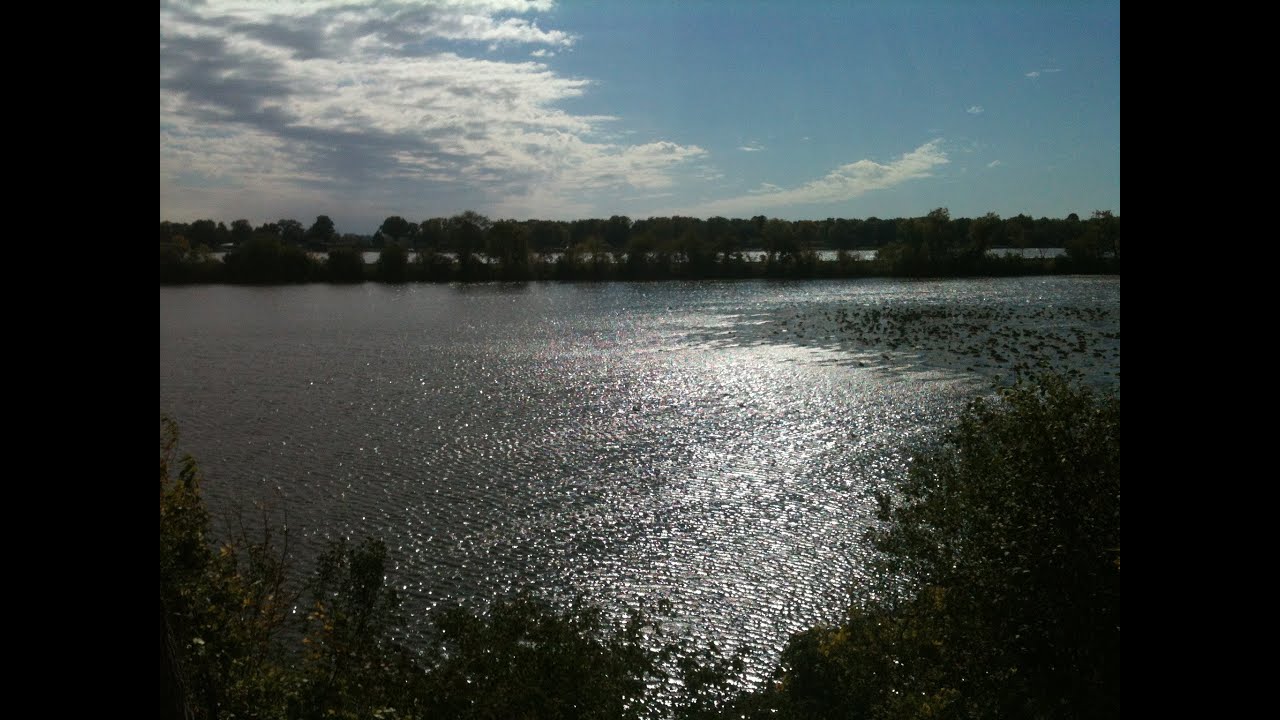 Beautiful day on the Rock River from Sinnissippi Park in Sterling IL HD ...