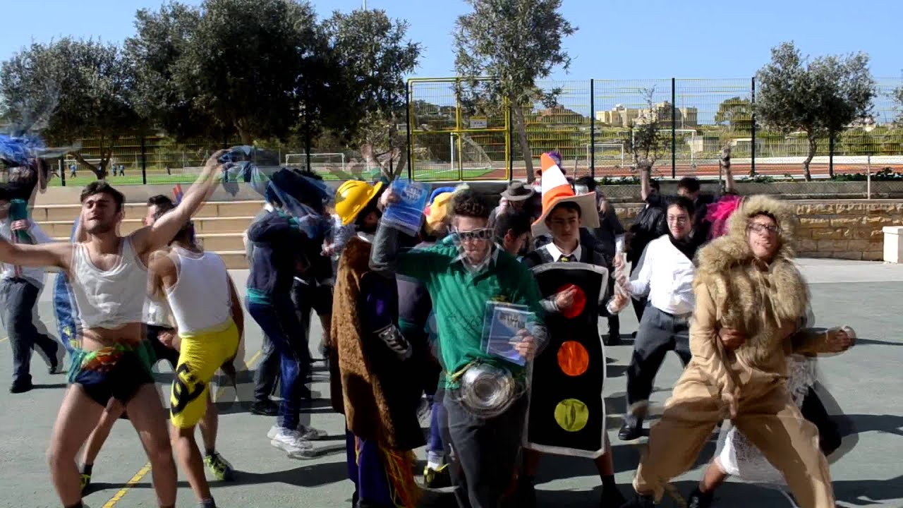 Harlem Shake - Savio College School Leaving 2013 - YouTube