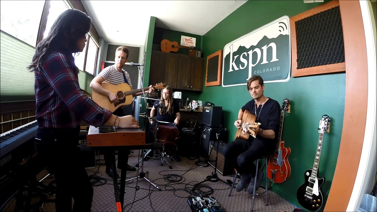 Elliot Root "10,000" KSPN Kitchen Concerts - YouTube