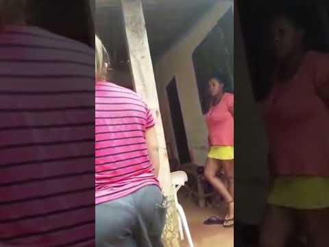 Mulheres brigando 5052c