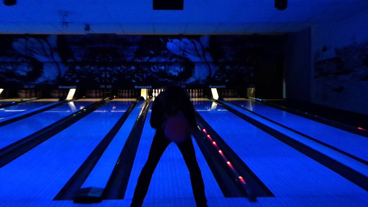 Hailey bug bowling - YouTube