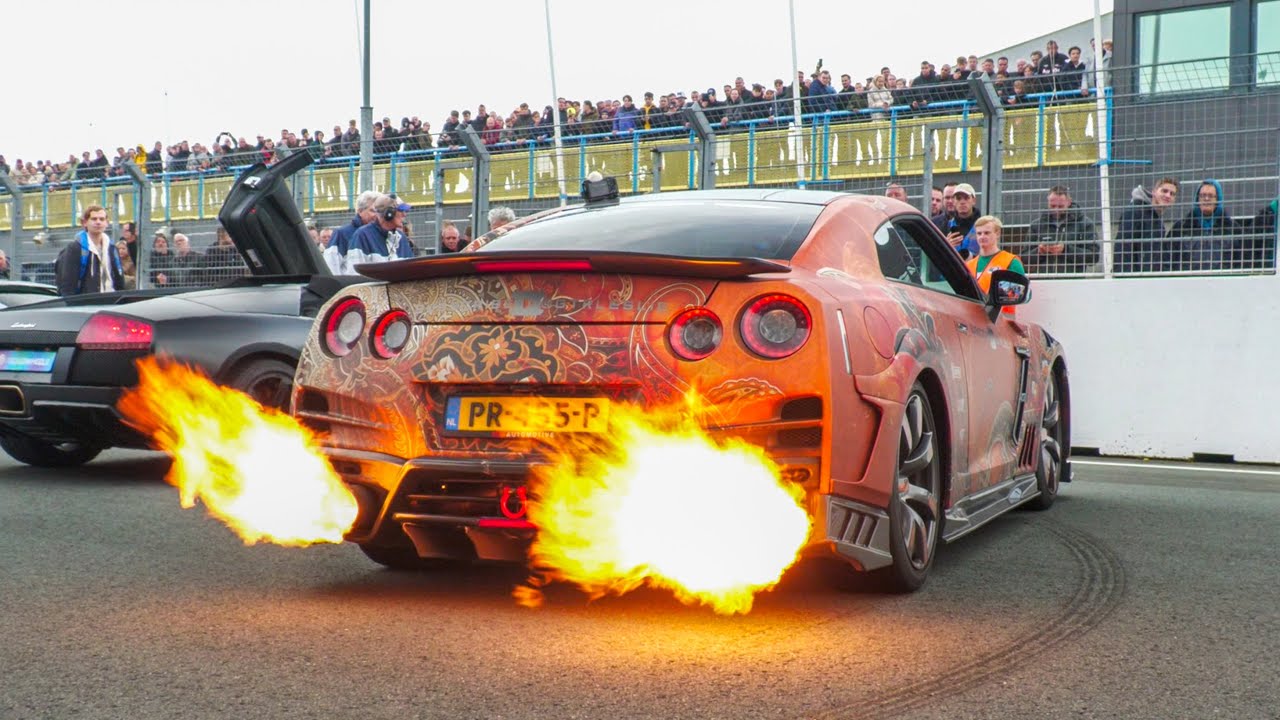 Supercars Revving and Fly-By's! Regera, GT2RS, F12 N-Largo S, 1052HP ...