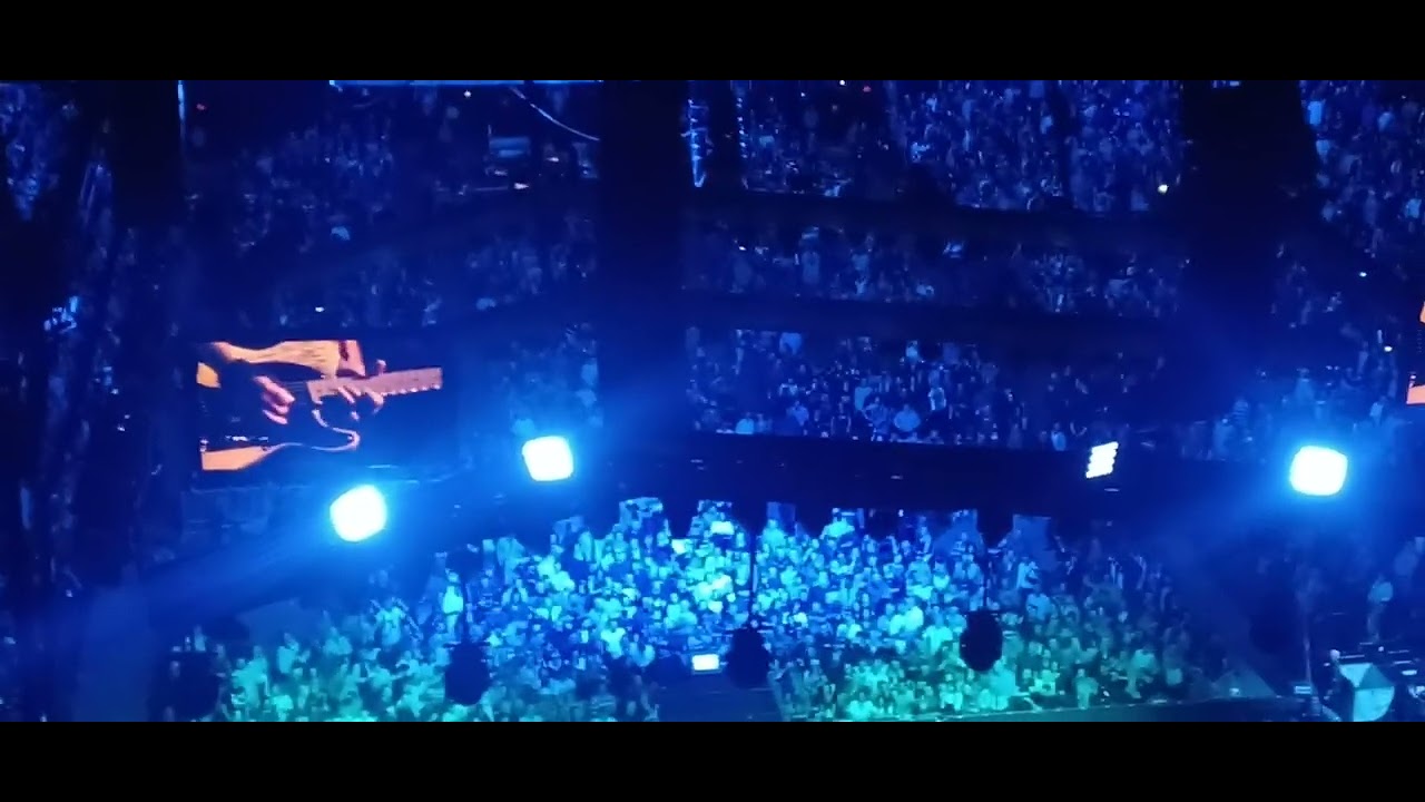 Bruce Springsteen & E Street Band Badlands Moda Center Portland Oregon ...