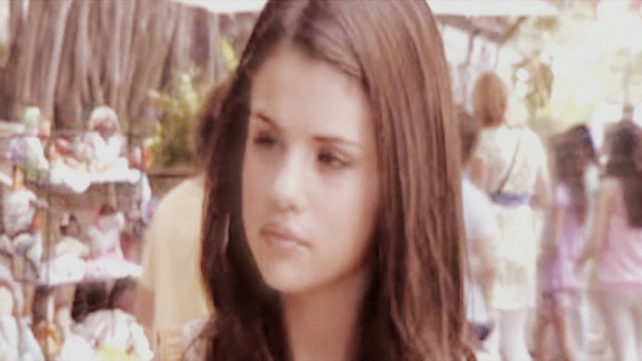 "A place where love takes over hate"Selena/Logan - YouTube