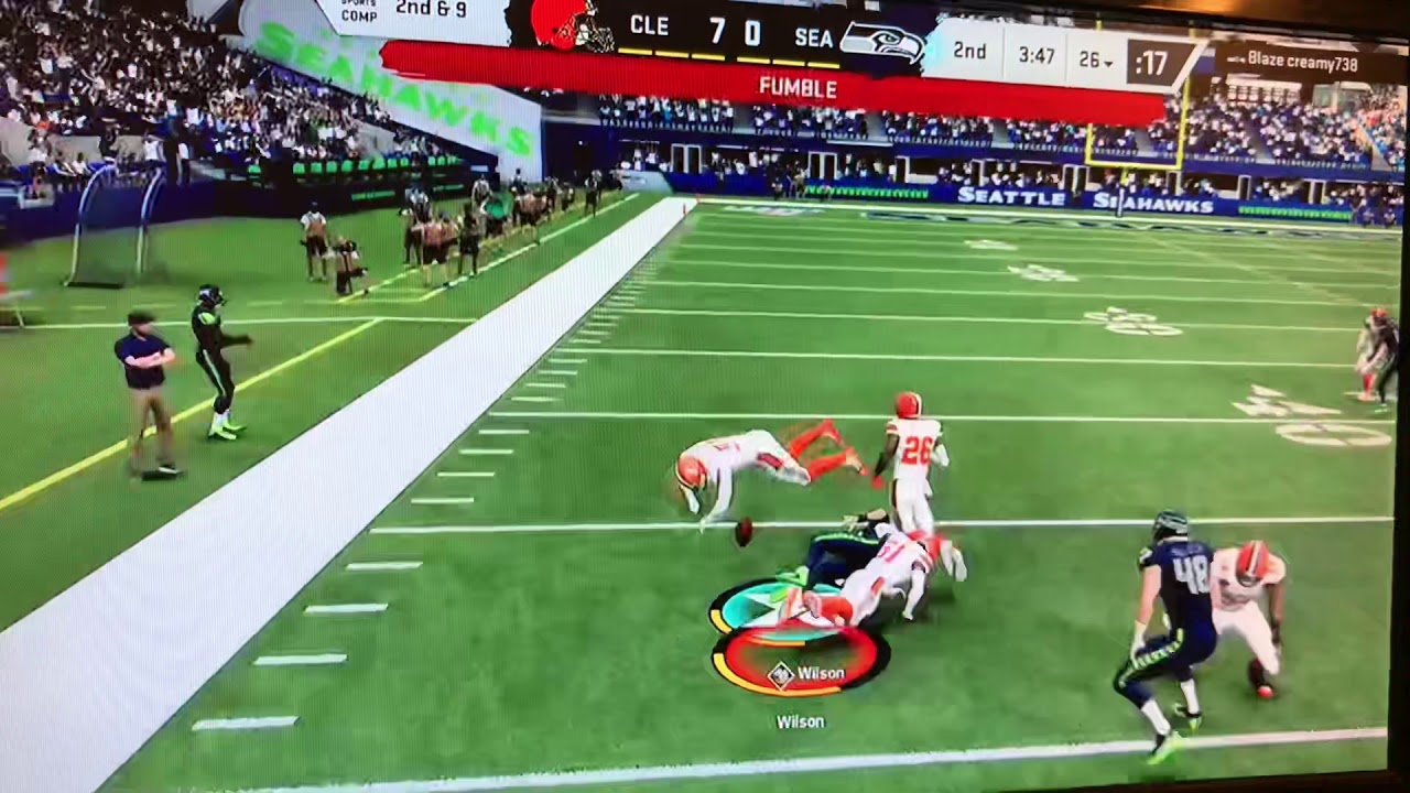 Crazy Fumble Recovery (Jukes for Both Teams) - YouTube